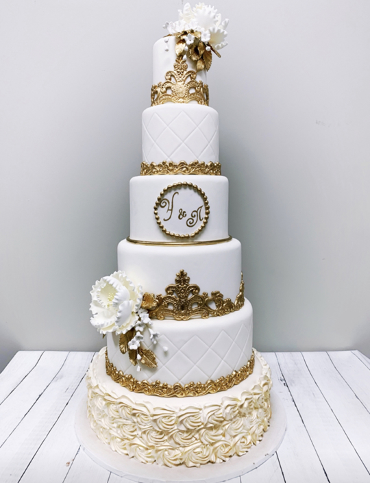 Classic Bakery Weddings - Browse our selection of cakes and desserts